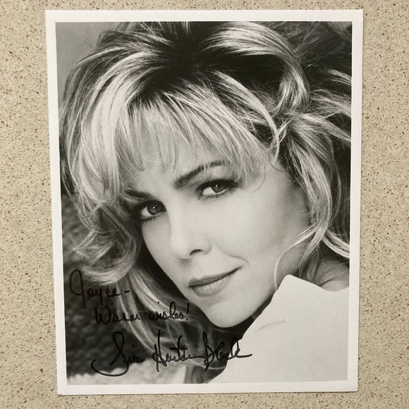 Autograph | Other | Lisa Hartman Black Signed Inscribed Photo 8x Tv ...
